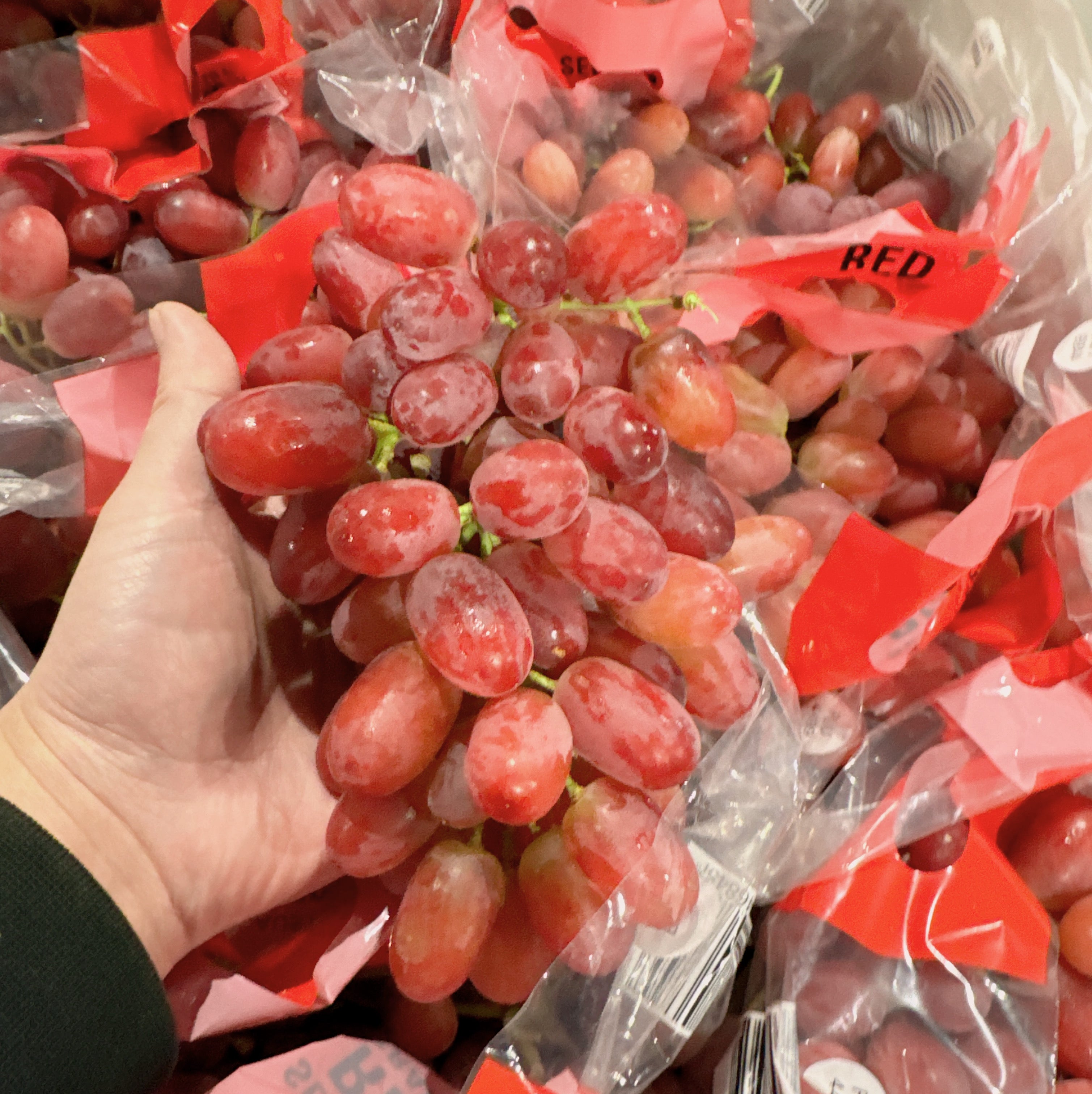 Seedless Red Grapes - 1kg – Umall - Australia's Largest Online Asian ...