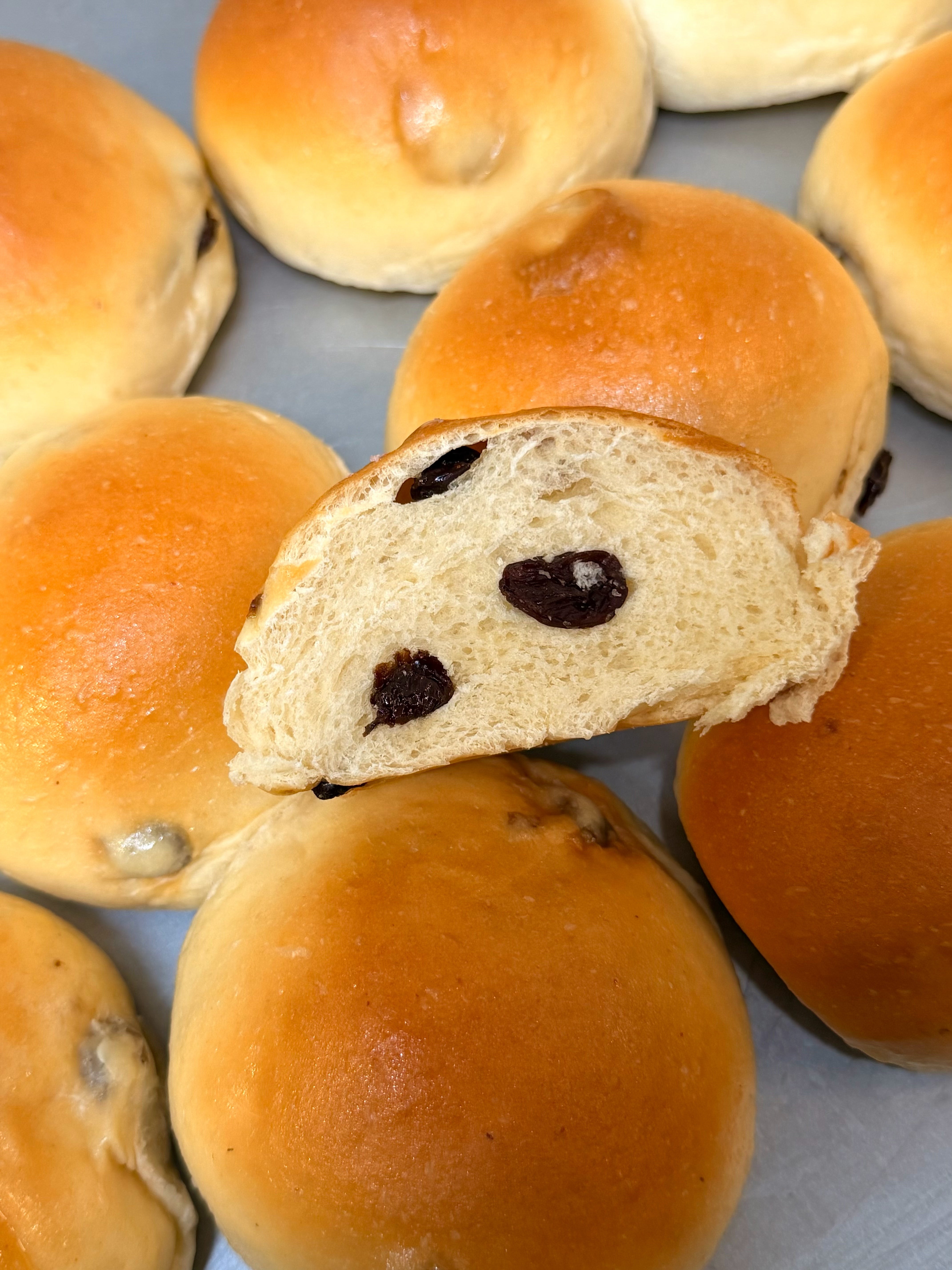 Fresh Raisin Bread Rolls - 4 Pieces – Umall - Australia's Largest ...